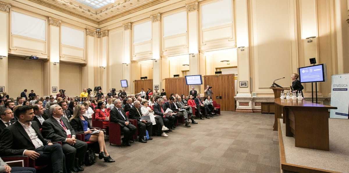 Școala Naţională de Studii Politice și Administrative (SNSPA)