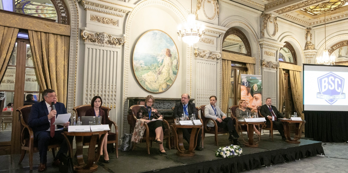 Școala Naţională de Studii Politice și Administrative (SNSPA)